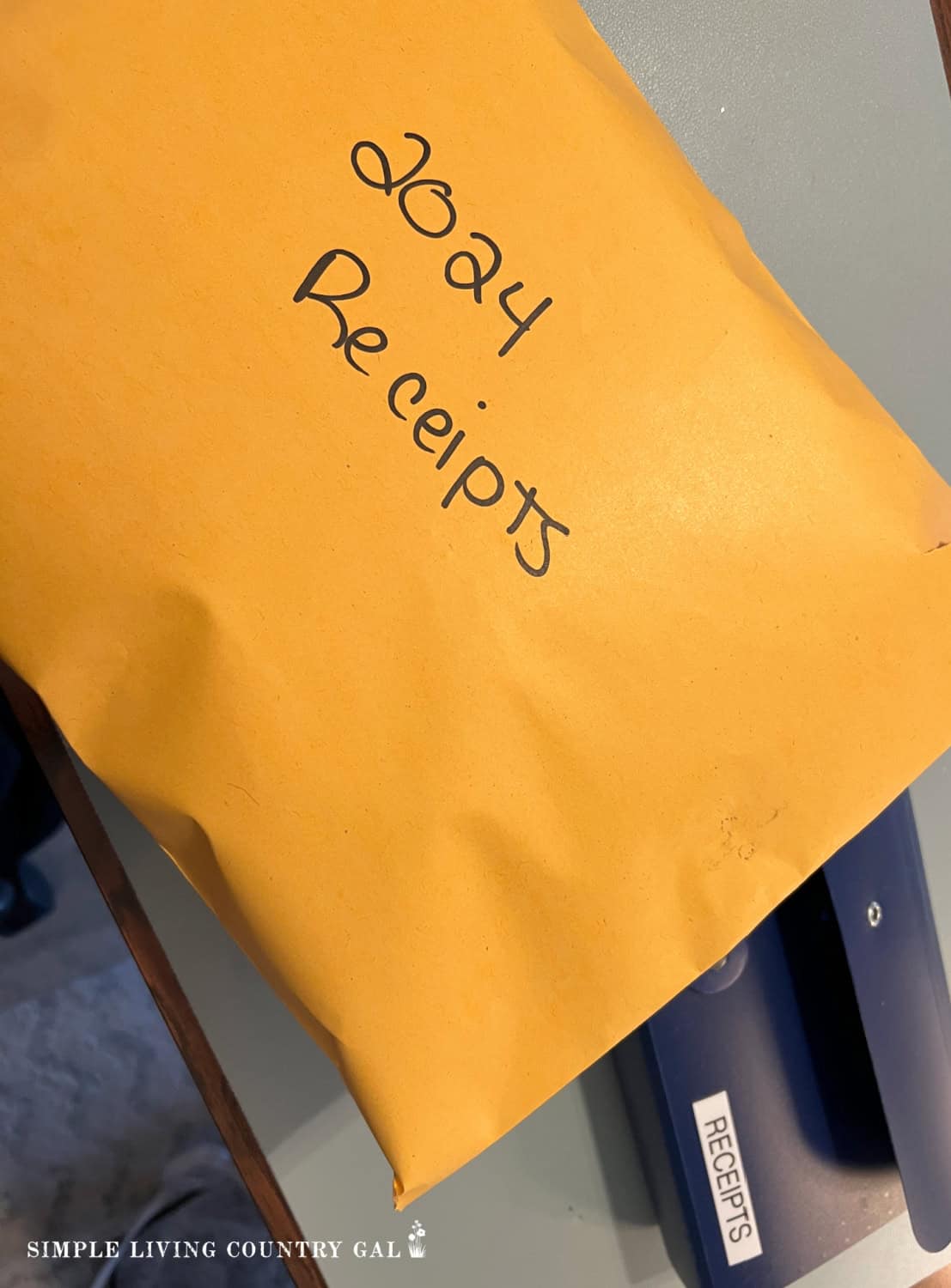 How to Set Up a Monthly Receipt Organizer | Simple Living Country Gal