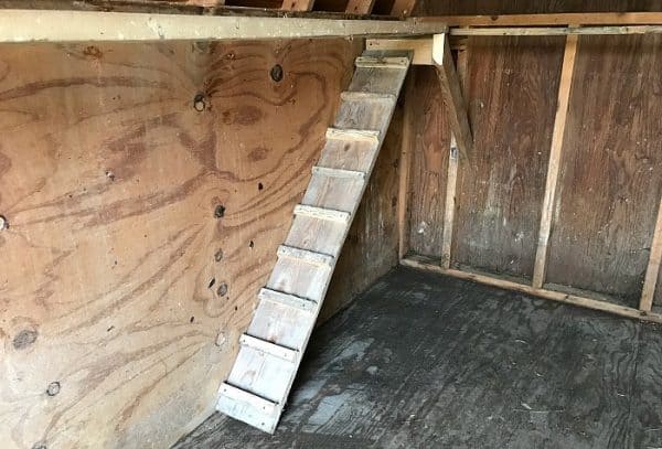 How to DIY a Roost for your chickens | Simple Living Country Gal